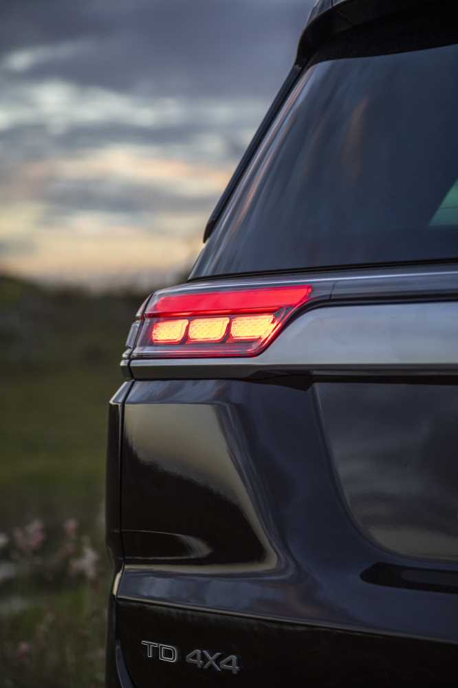 AutoDrive - JEEP® COMMANDER - AutoDrive